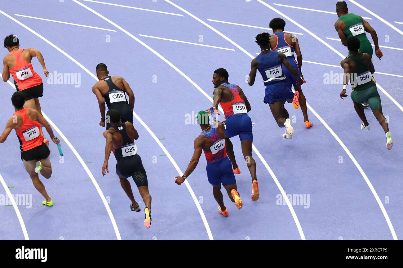 Paris, France. 9th Aug, 2024. Kyree King (5th L) and Fred Kerley (5th R ...