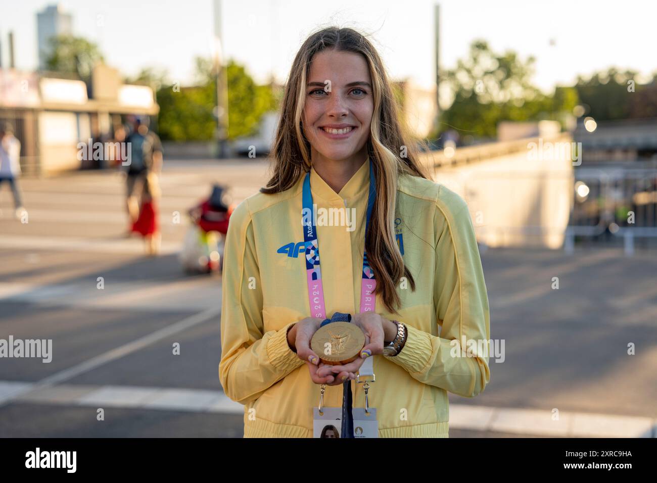 Ukrainian high jumper Yaroslava Mahuchikh poses with her gold medal in ...