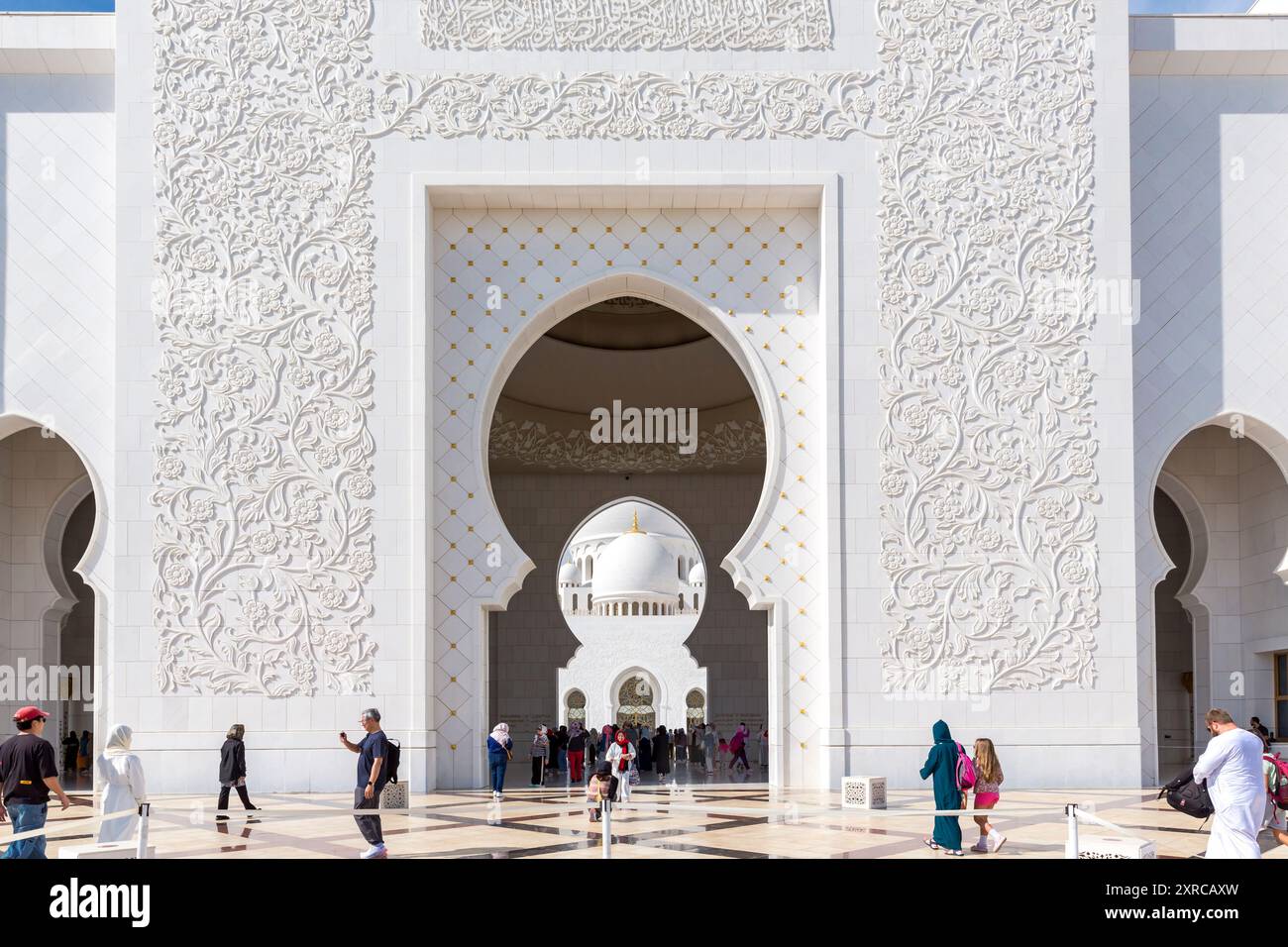 Entrance portal, Sheikh Zayed Mosque, Abu Dhabi, United Arab Emirates ...
