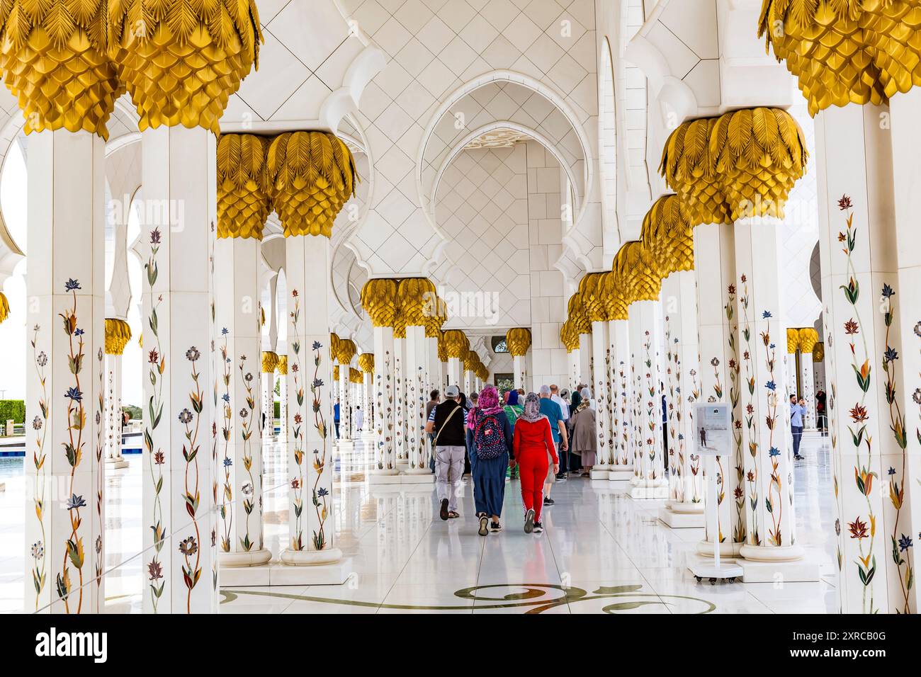 Decorated columns, Sheikh Zayed Mosque, Abu Dhabi, United Arab Emirates ...