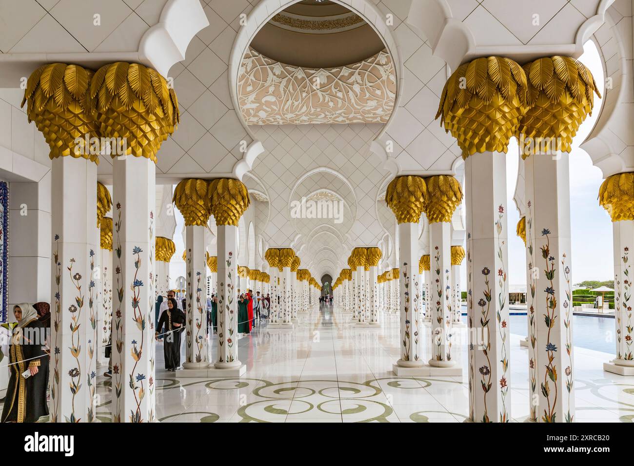 Decorated columns, Sheikh Zayed Mosque, Abu Dhabi, United Arab Emirates ...