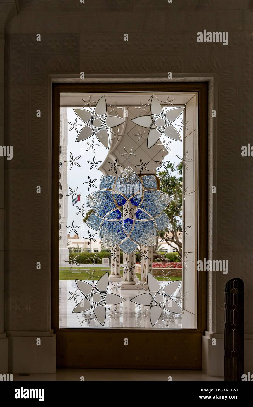 Decorated windows, Sheikh Zayed Mosque, Grand Mosque, Abu Dhabi, United ...