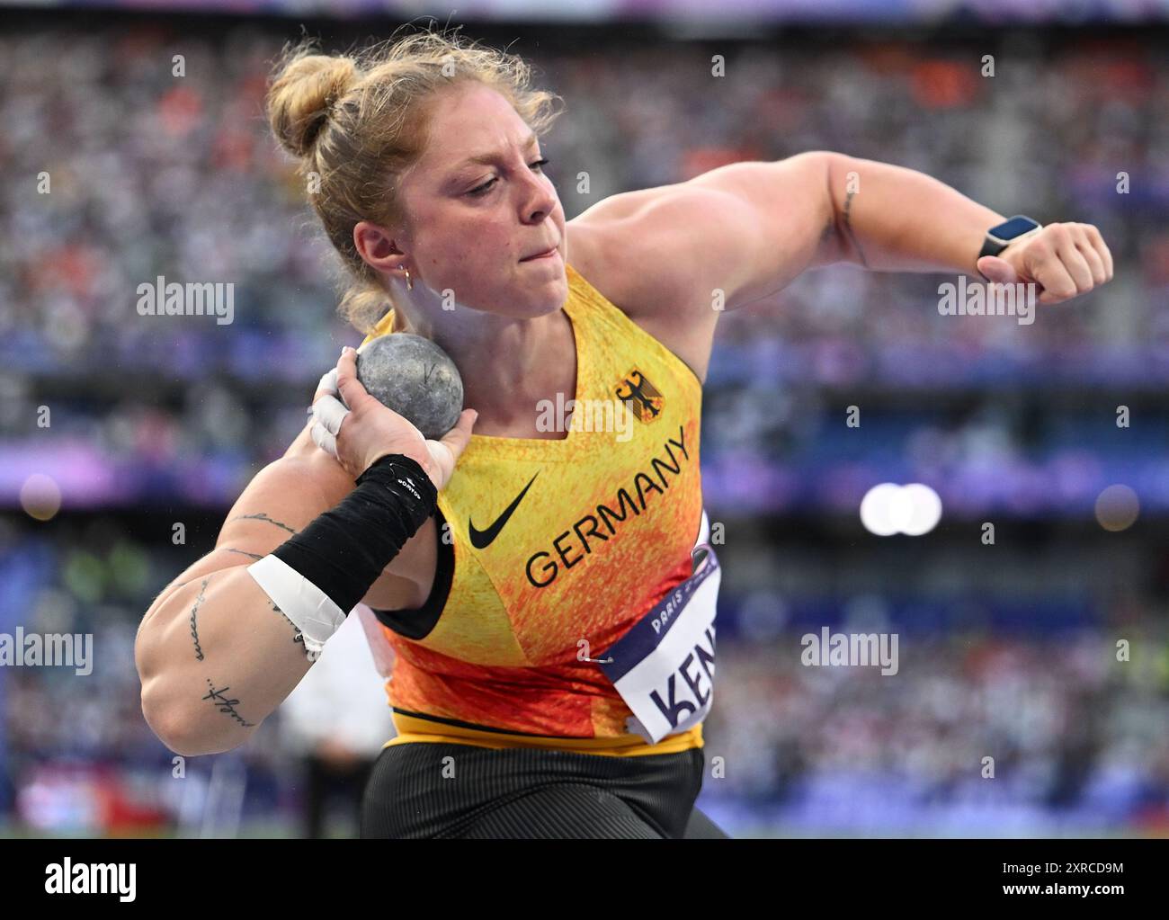 Paris, France. 9th Aug, 2024. Alina Kenzel of Germany competes during ...