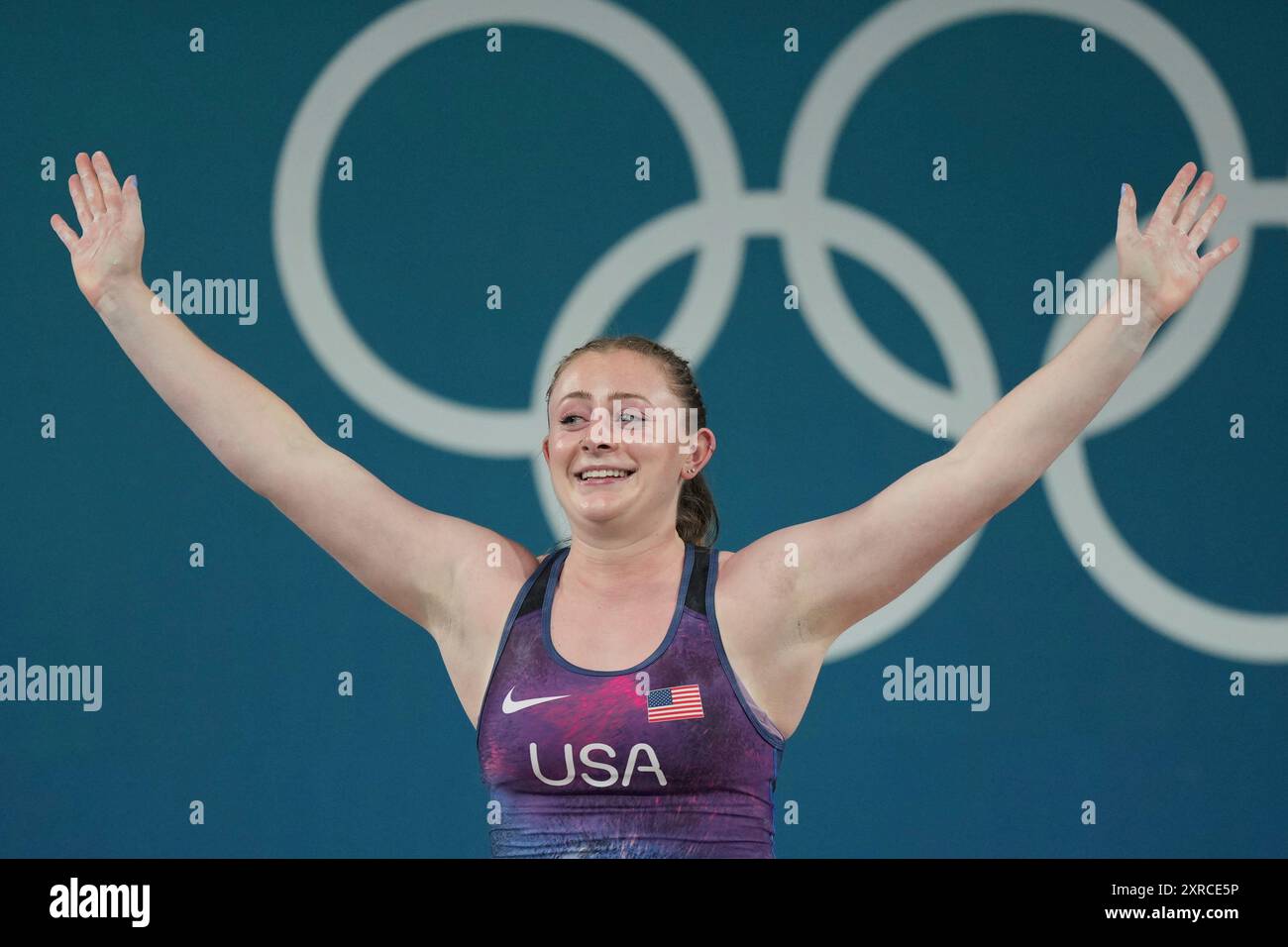 Olivia Reeves of the United States celebrates as she finishes first to ...