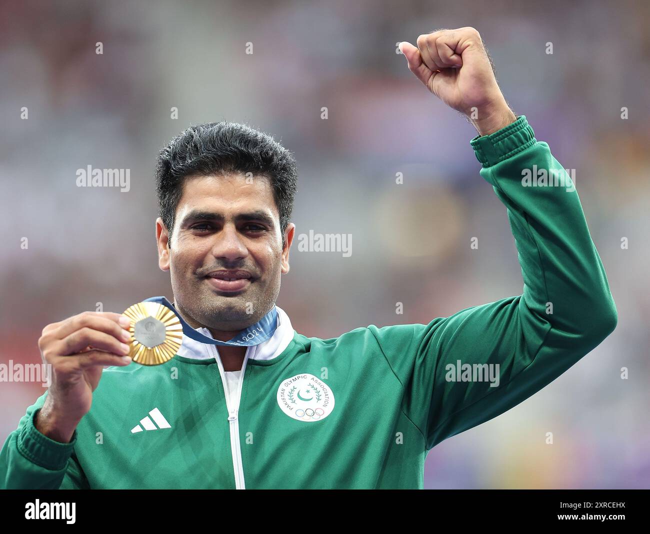 (240809) -- PARIS, Aug. 9, 2024 (Xinhua) -- Gold medalist Arshad Nadeem ...