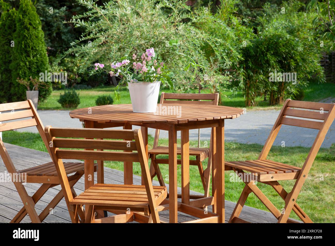 Close up view solemn table hi-res stock photography and images - Alamy