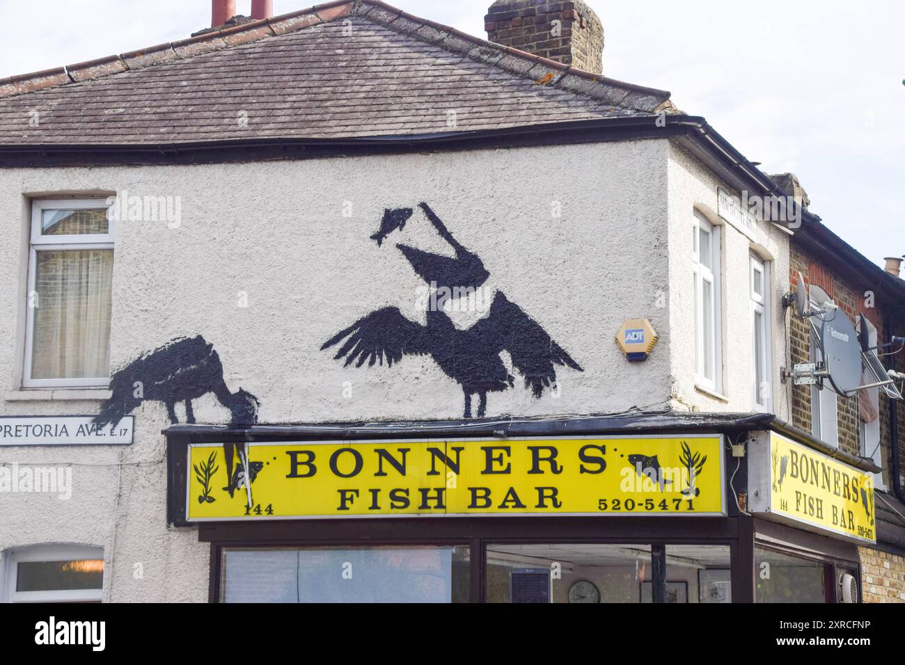 Animal themed banksy art hi-res stock photography and images - Alamy