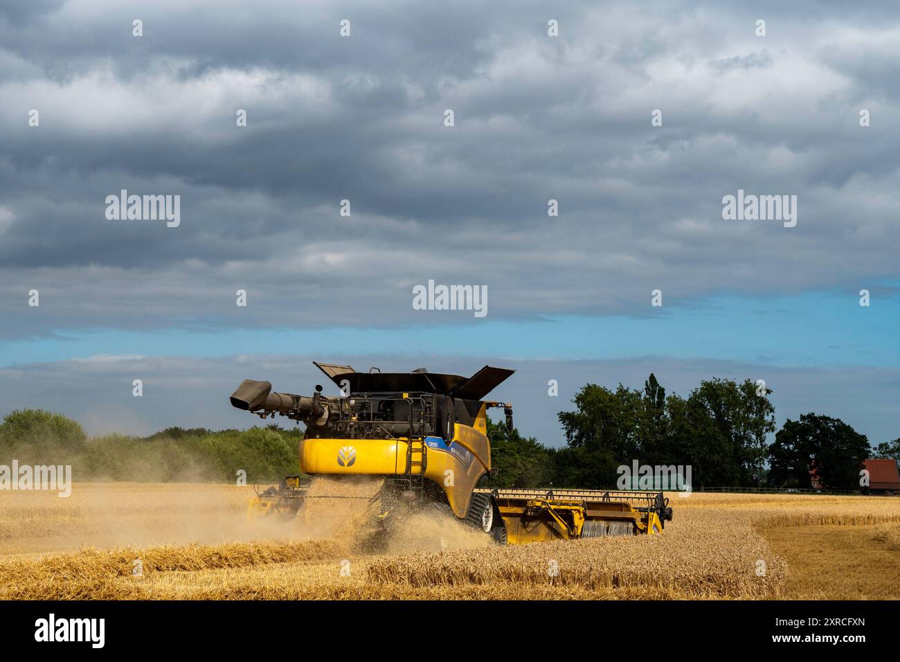 New Holland CR9.90 twin rotor combine harvester Otley Suffolk Stock ...