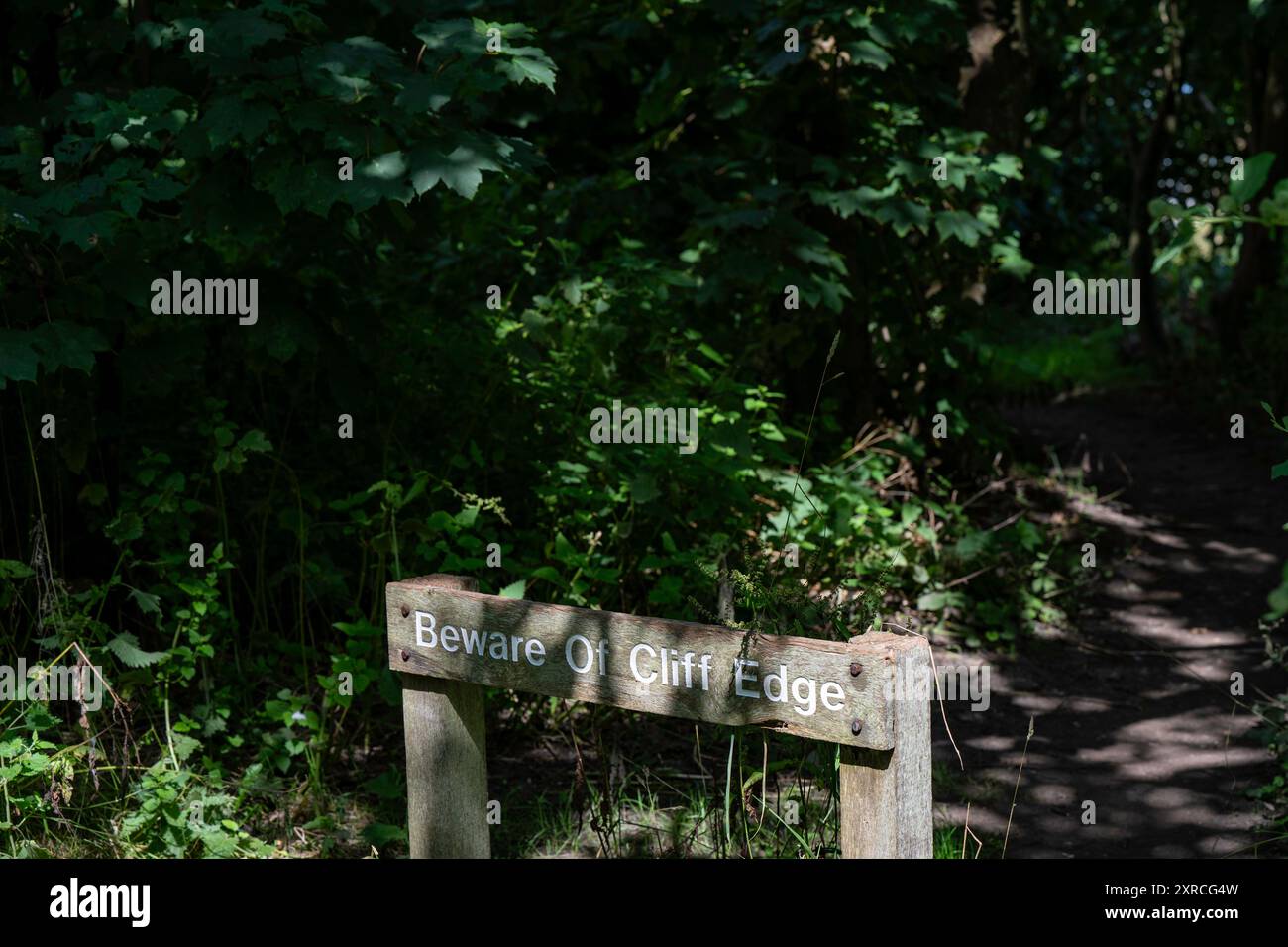 Beware cliff hi-res stock photography and images - Alamy