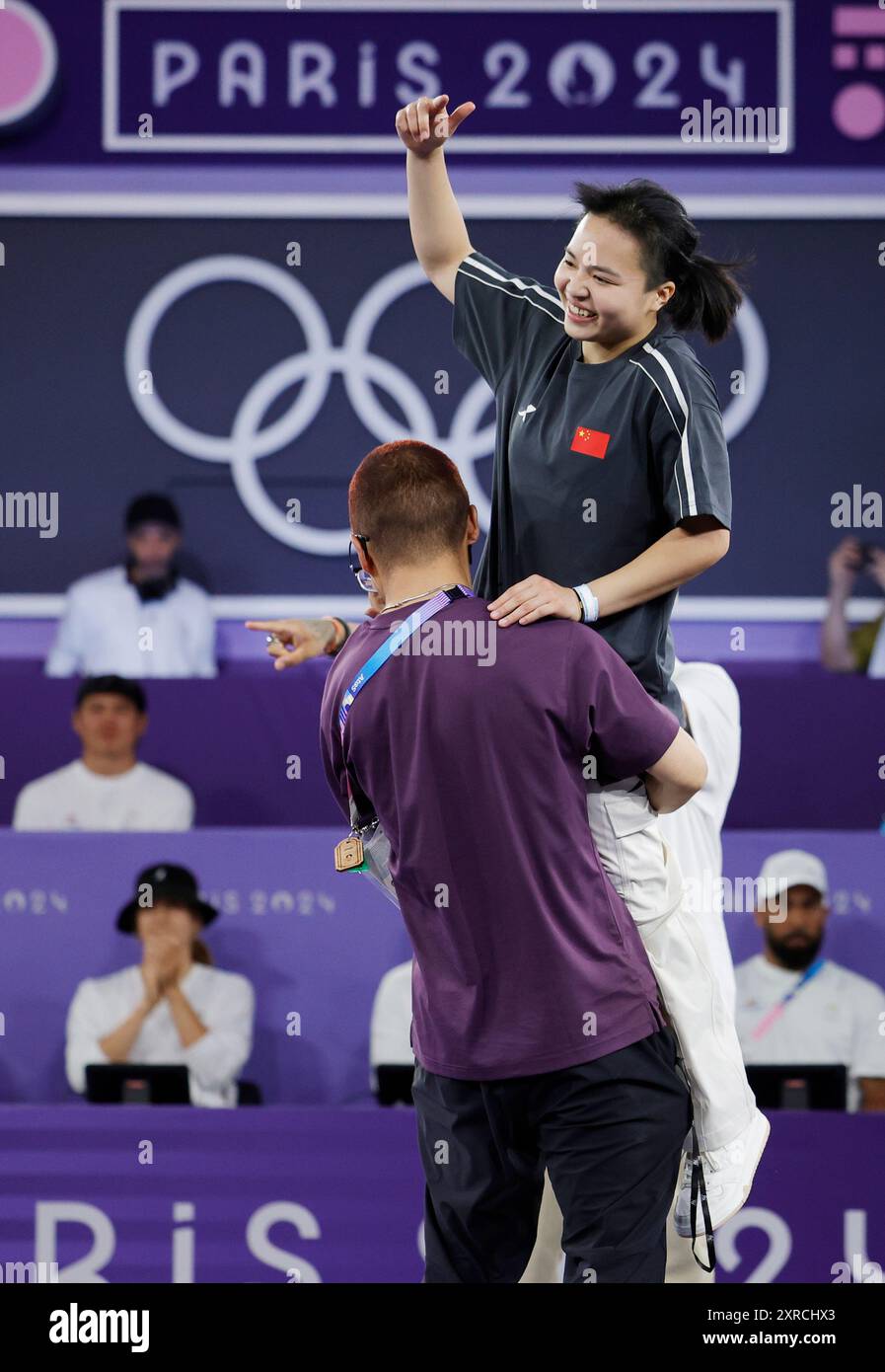 Paris, France. 9th Aug, 2024. Liu Qingyi (R) of China, known as B-Girl ...