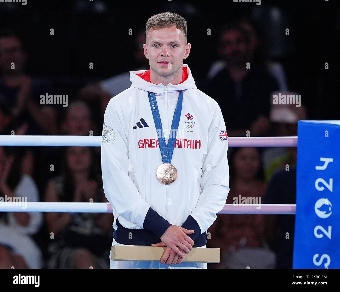 Great Britain’s Lewis Richardson with his bronze medal in the Men’s ...