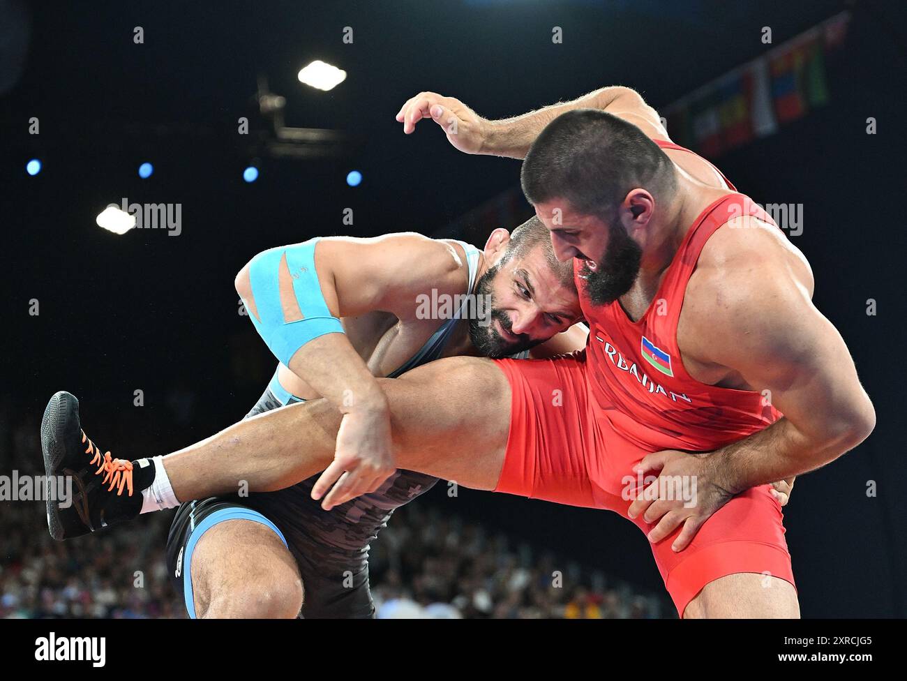 Paris, France. 9th Aug, 2024. Giorgi Meshvildishvili (in red) of ...