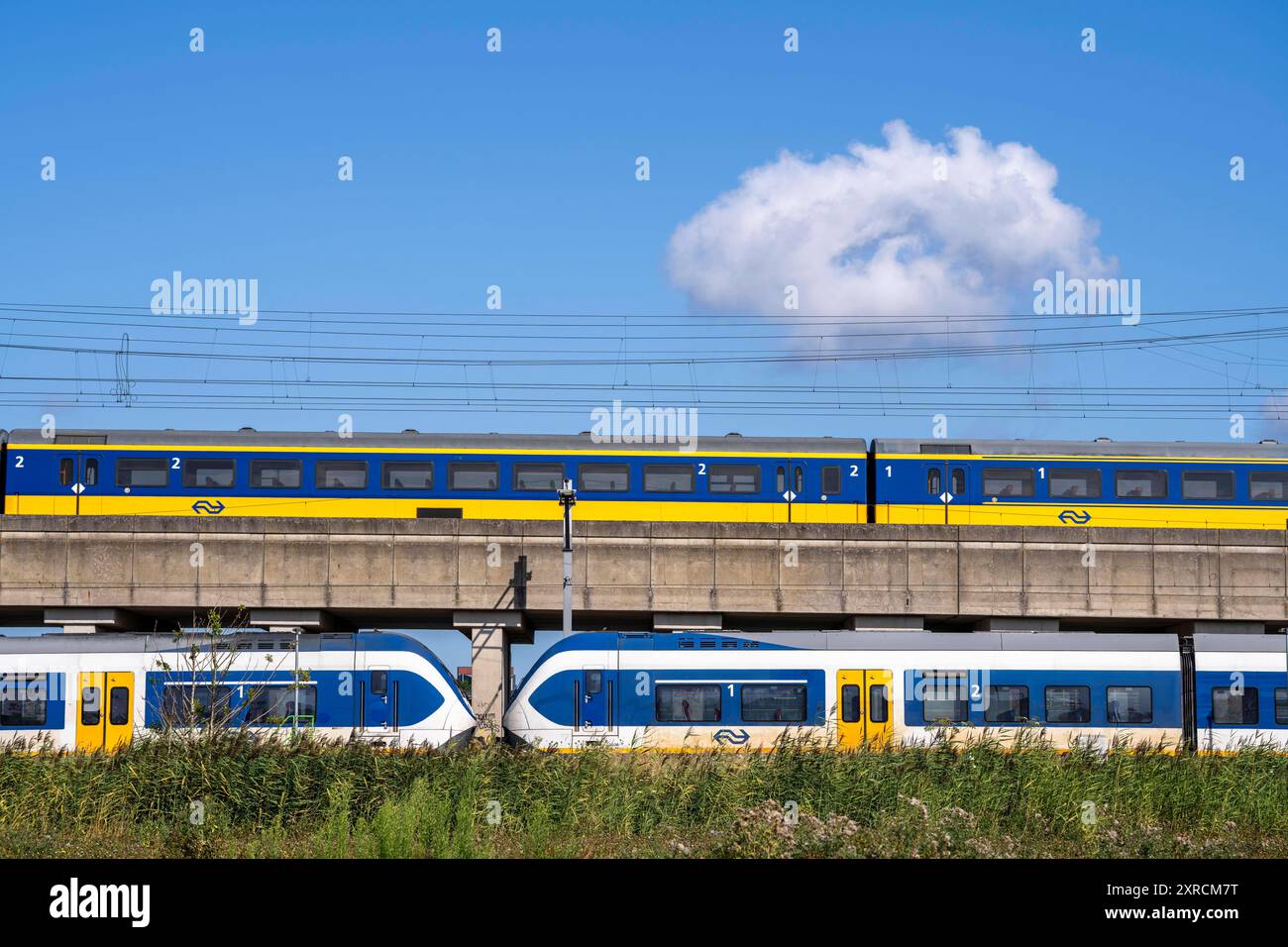 Double decker track hi-res stock photography and images - Alamy