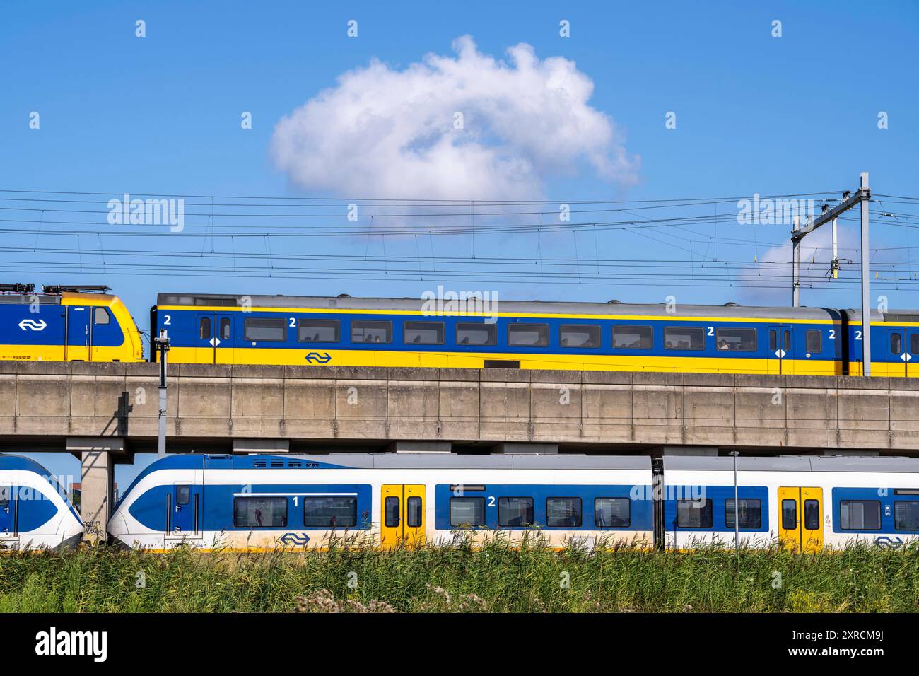 Double decker wagons hi-res stock photography and images - Alamy