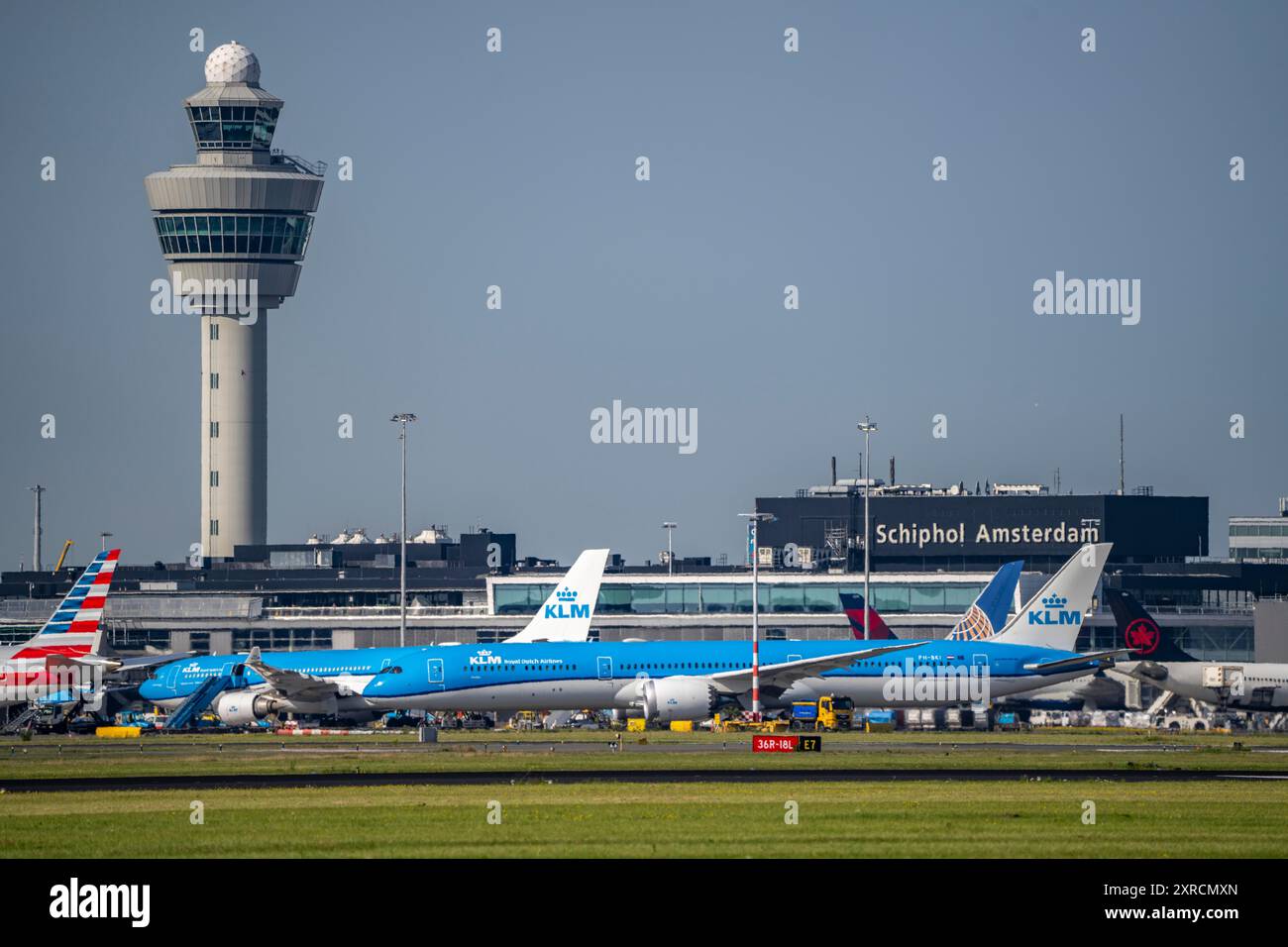 Aircraft at Amsterdam Schiphol Airport, taxiway, apron, air traffic ...
