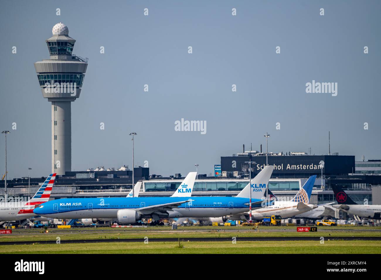 Aircraft at Amsterdam Schiphol Airport, taxiway, apron, air traffic ...