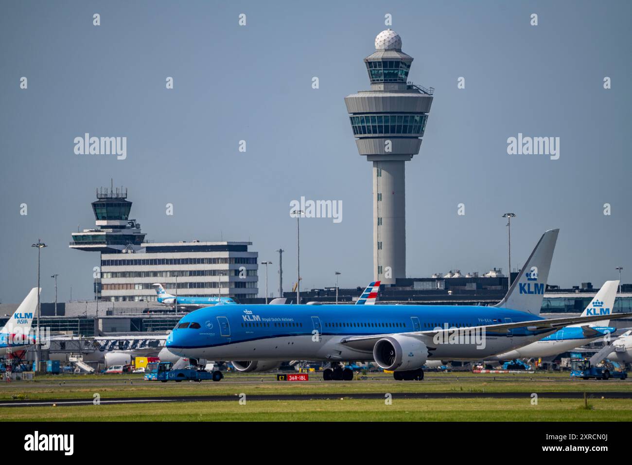 Aircraft at Amsterdam Schiphol Airport, taxiway, apron, air traffic ...