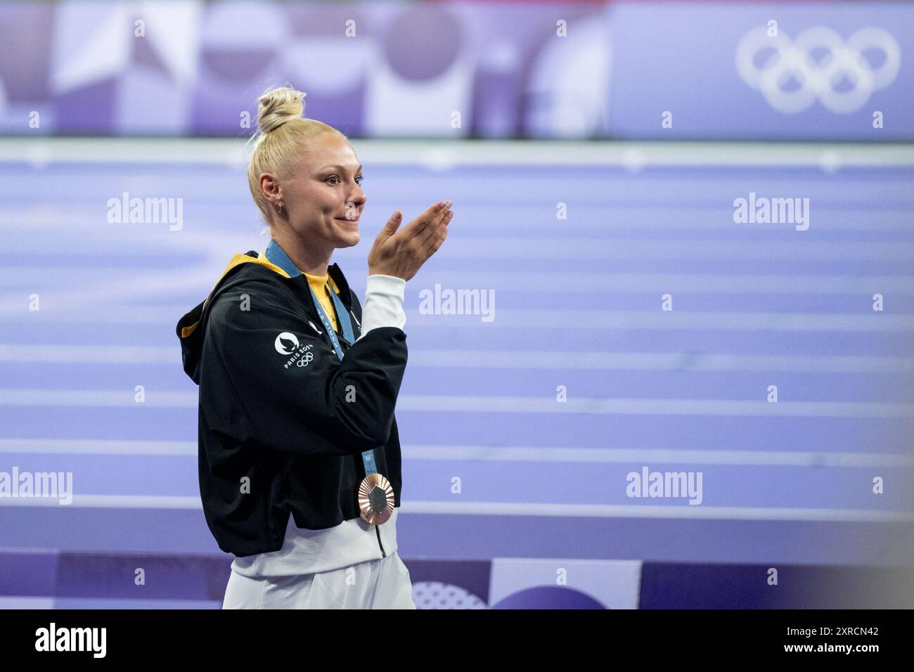 MAYER Lisa (Deutschland) jubelt ueber Platz 3 und Bronze Medaille beim ...