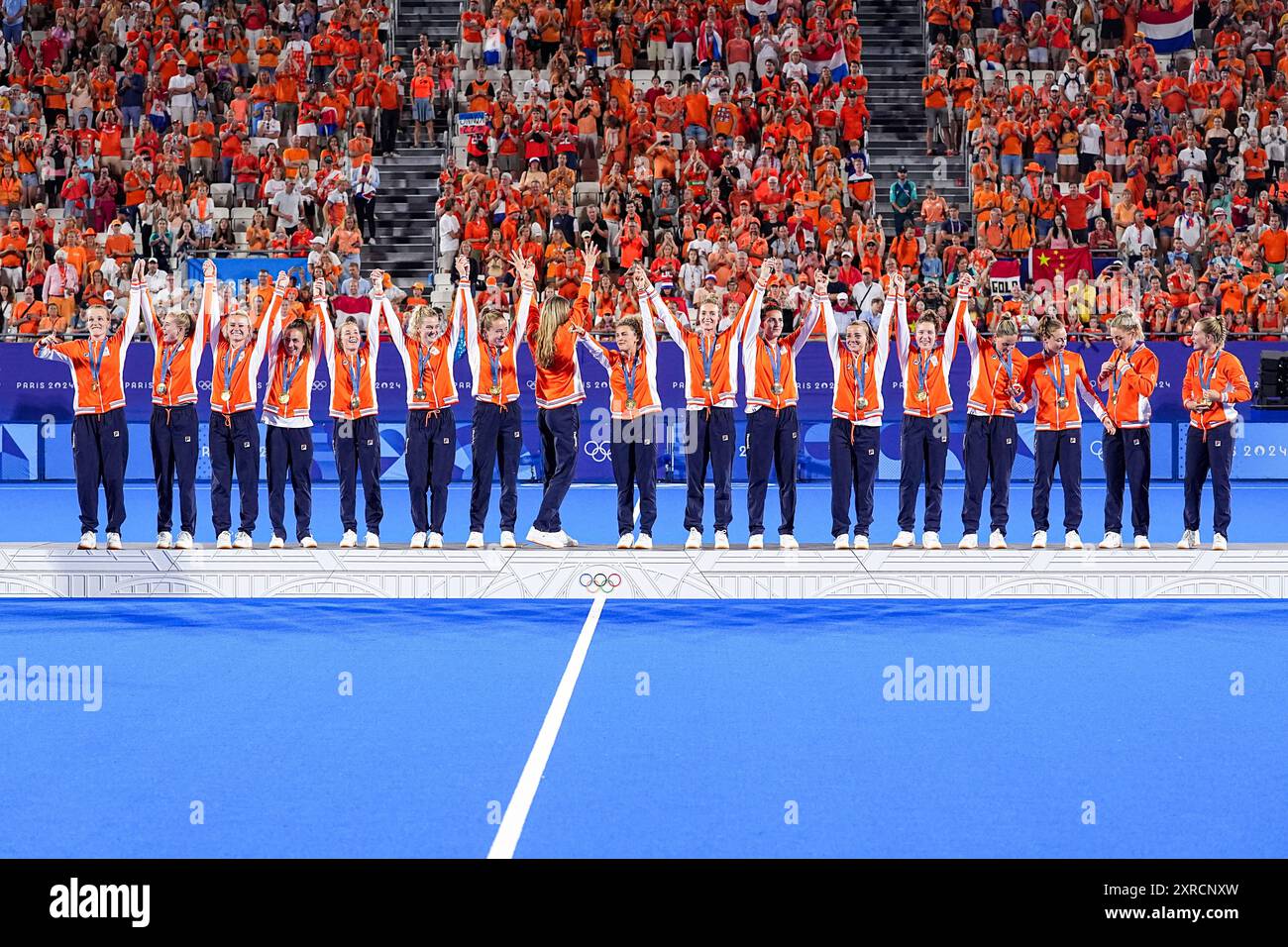 PARIS, FRANCE - AUGUST 9: Team Netherlands (Anne Veenendaal, Luna Noa ...