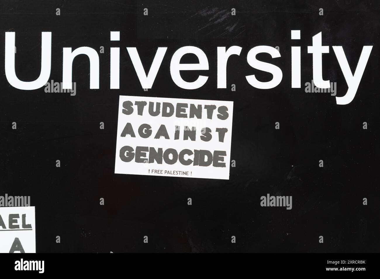 Signing camping ground hi-res stock photography and images - Alamy