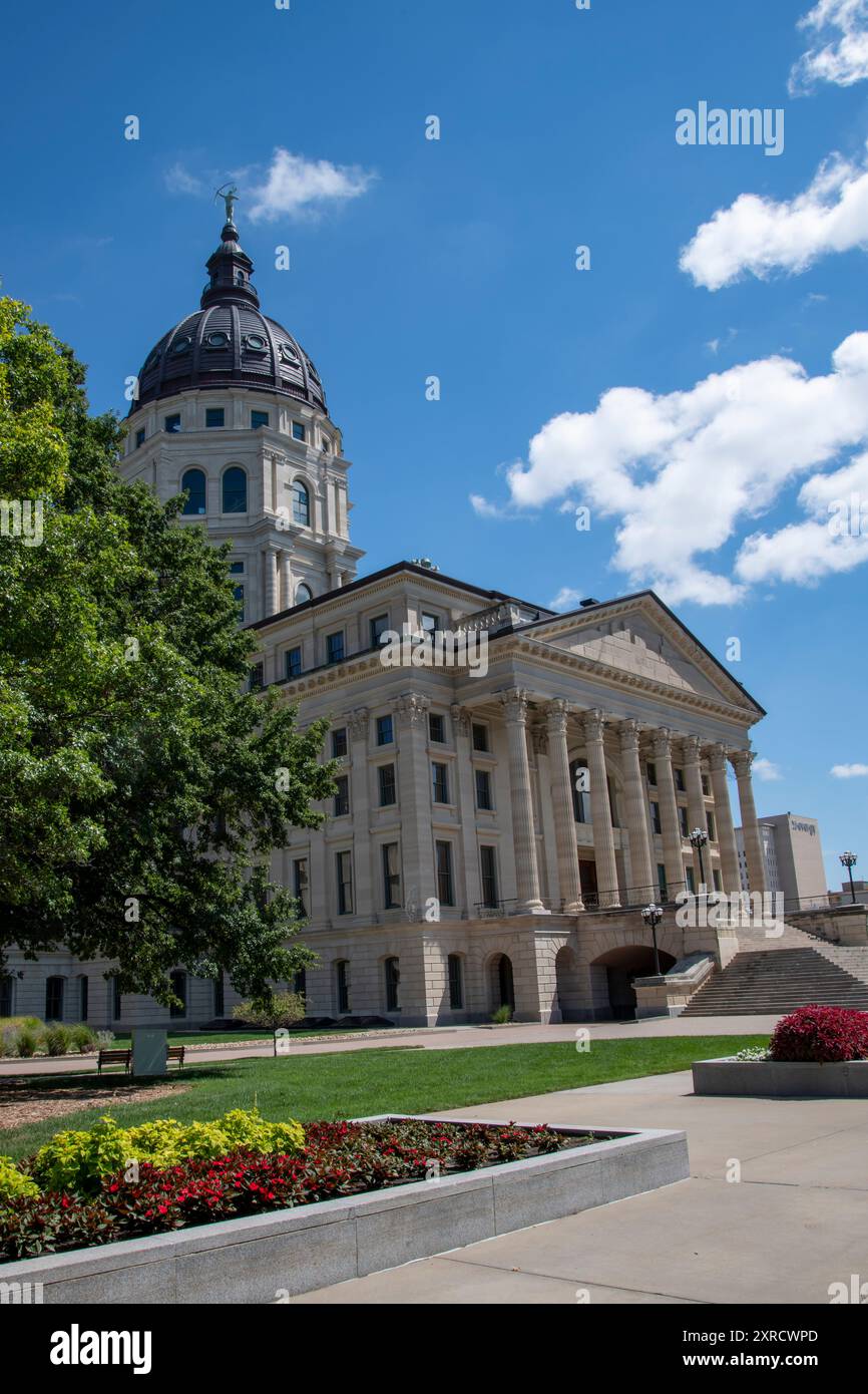 Kansas capitol building dome hi-res stock photography and images - Alamy