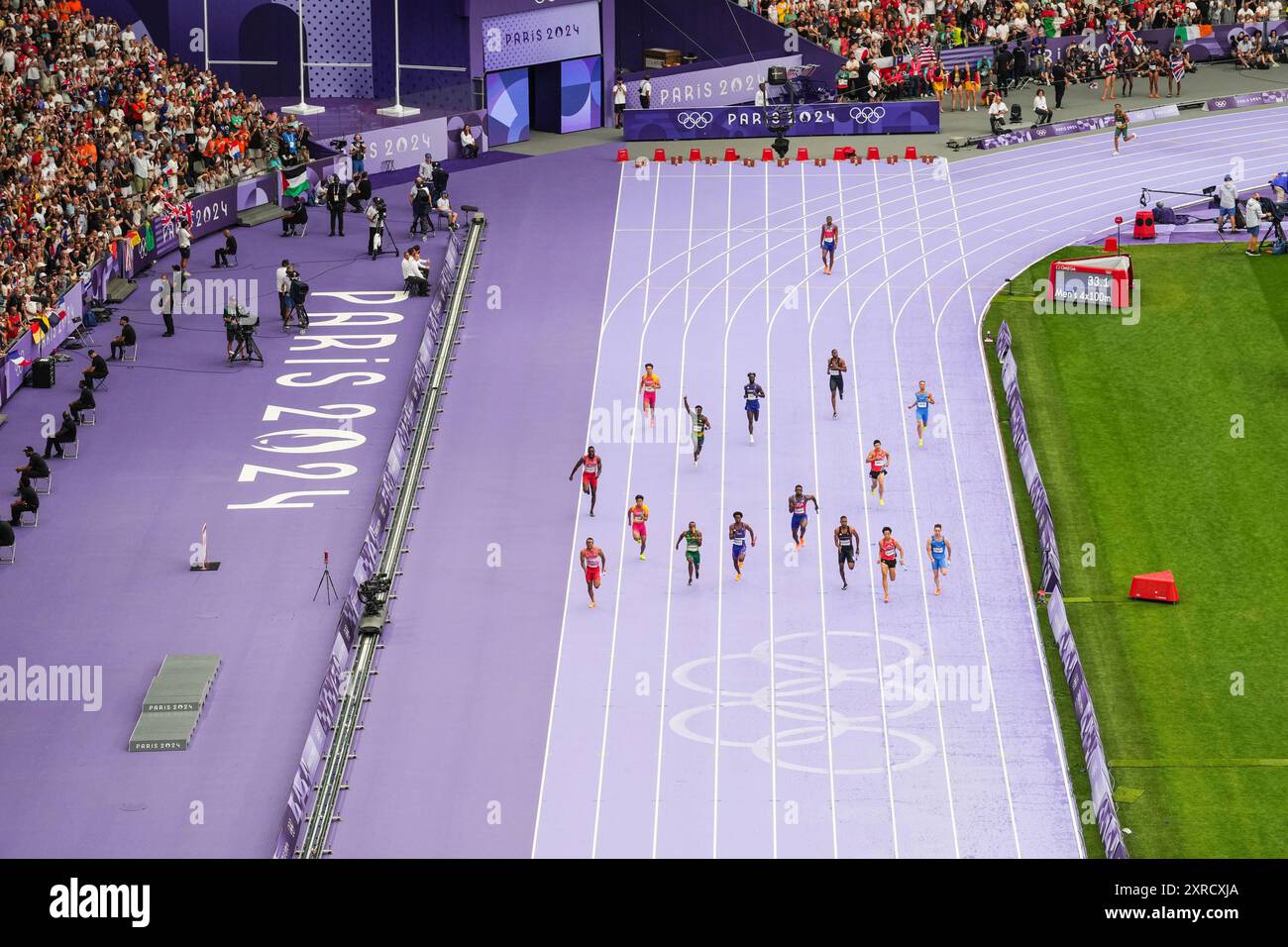 General view during Men's 4 x 400m Relay Final of the Athletics on ...