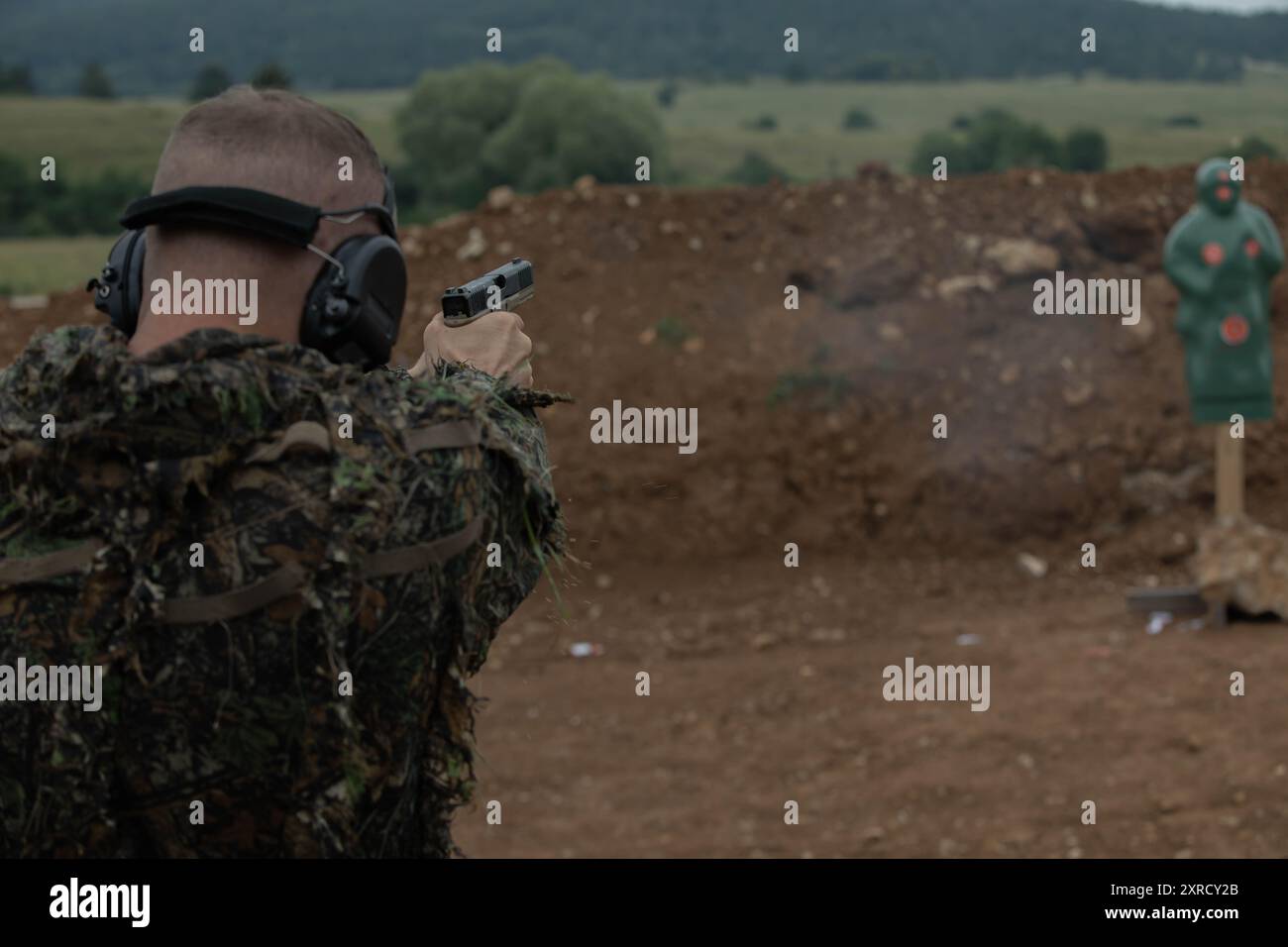 Glock 19 hi-res stock photography and images - Alamy