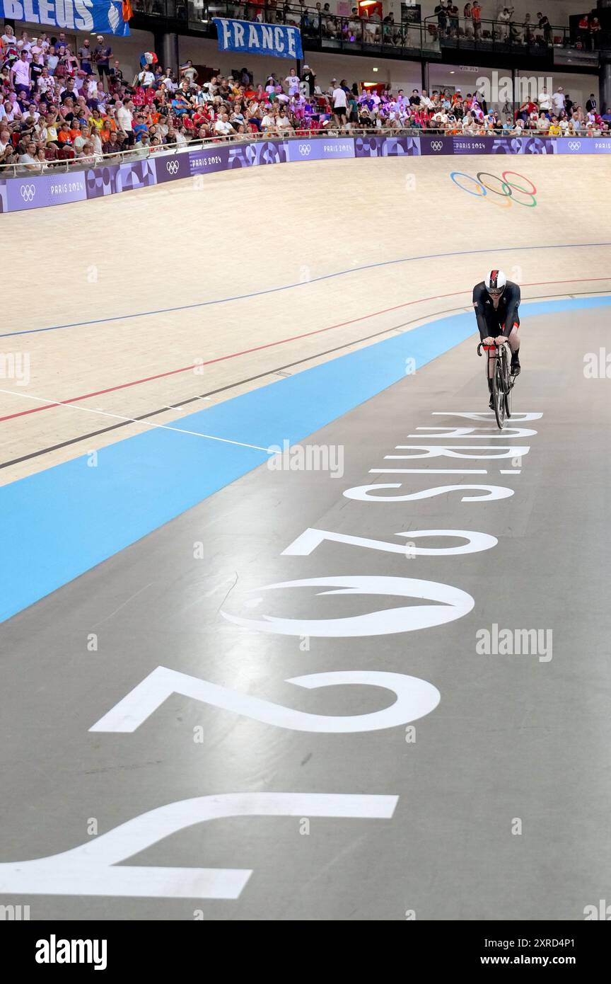 Paris, France. 9th Aug, 2024. Jack Carlin of Britain reacts after the ...