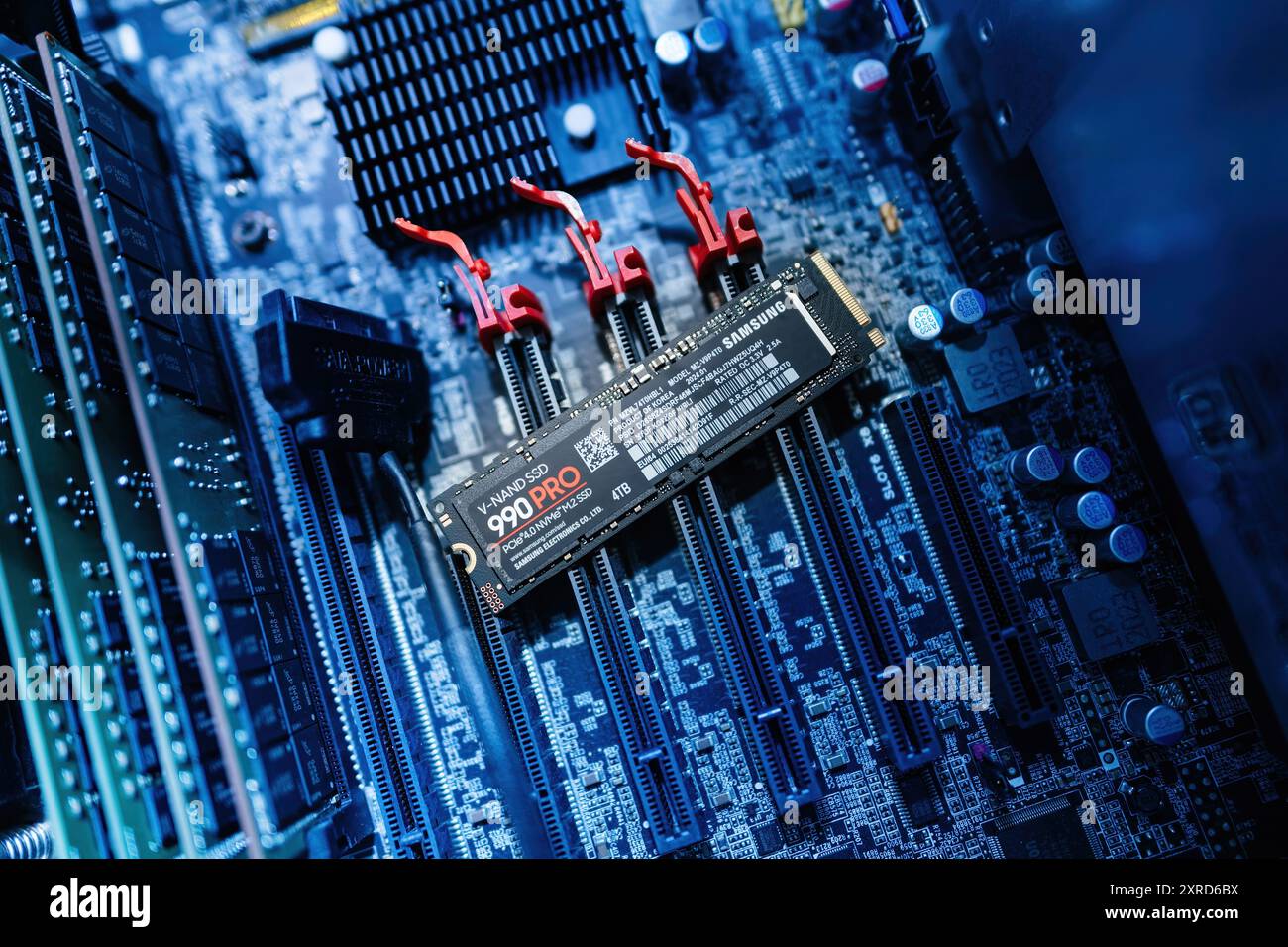 Ram slots hi-res stock photography and images - Alamy