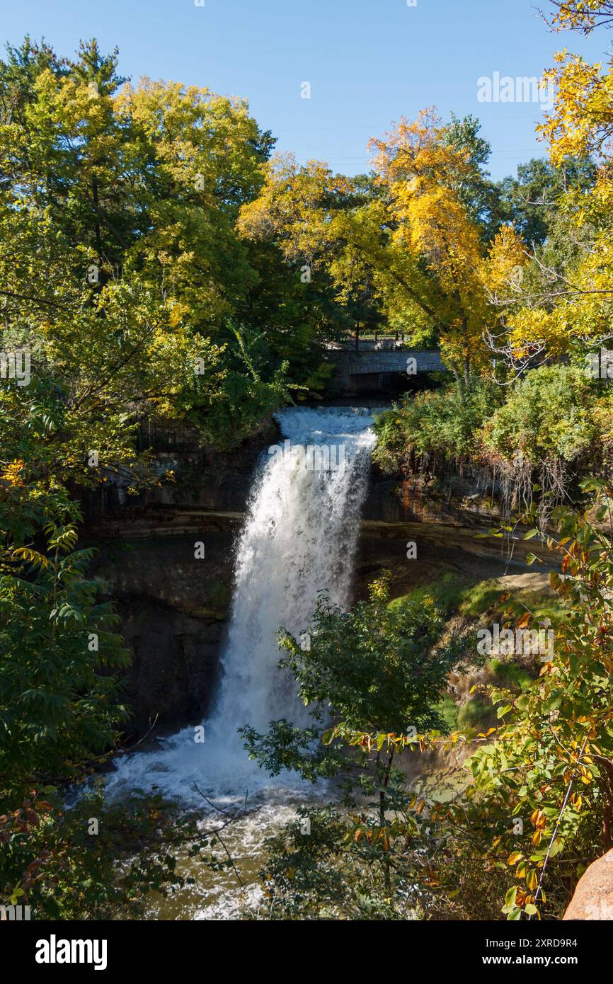 The Minnehaha falls at Minnehaha Regional Park in Minneapolis ...