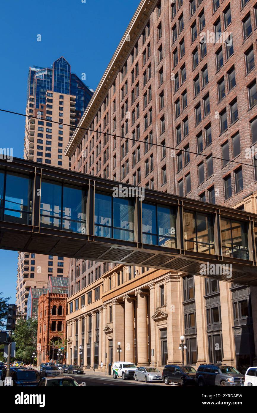 The modern tower buildings of downtown Sain Paul, capital of Minnesota ...