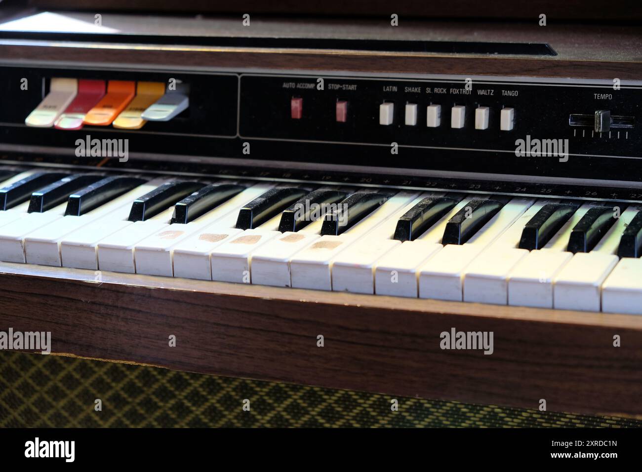 Vintage organ console hi-res stock photography and images - Alamy