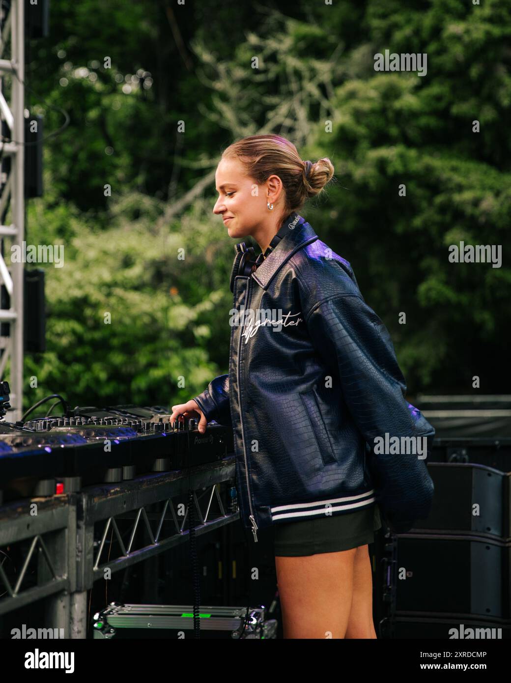 Jackie Hollander performs on the SOMA Stage at the Outside Lands 2024 ...
