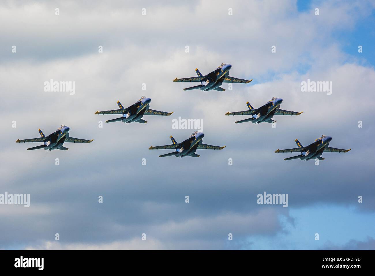 Chicago, USA. 9th Aug 2024. The US Navy Blue Angels fighter jets ...