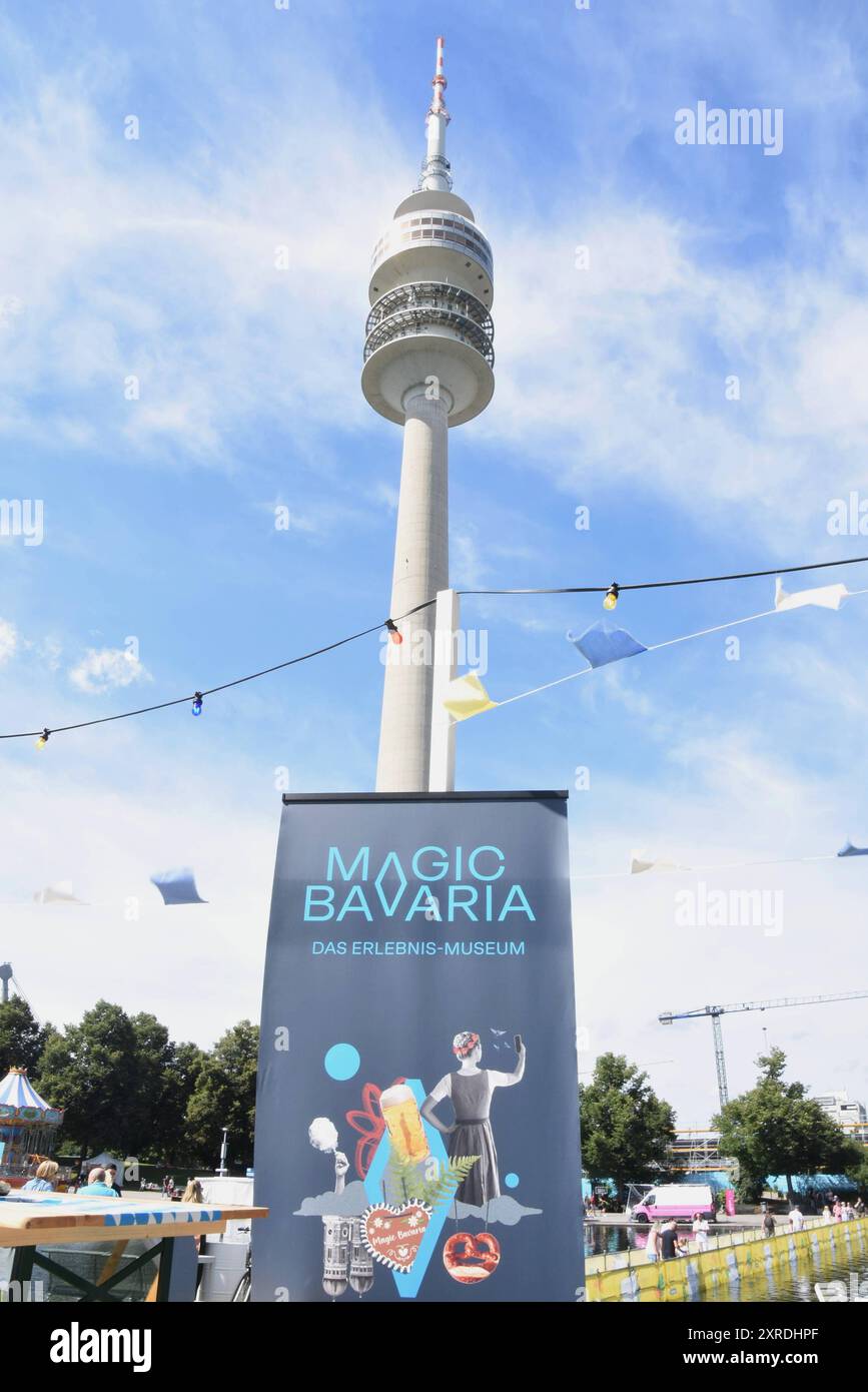 Symbol Plakat Olympiaturm Muenchen 09.08.2024 Olympiapark Muenchner ...