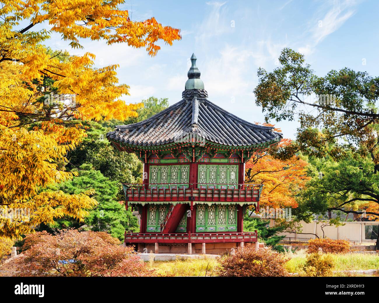 Hyangwonjeong Pavilion among amazing autumn trees in Seoul Stock Photo ...