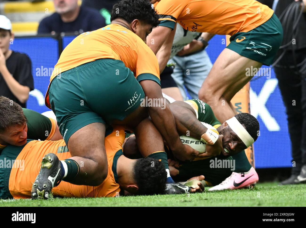 Brisbane, Australia. 10th Aug, 2024. Siya Kolisi (centre) of the ...