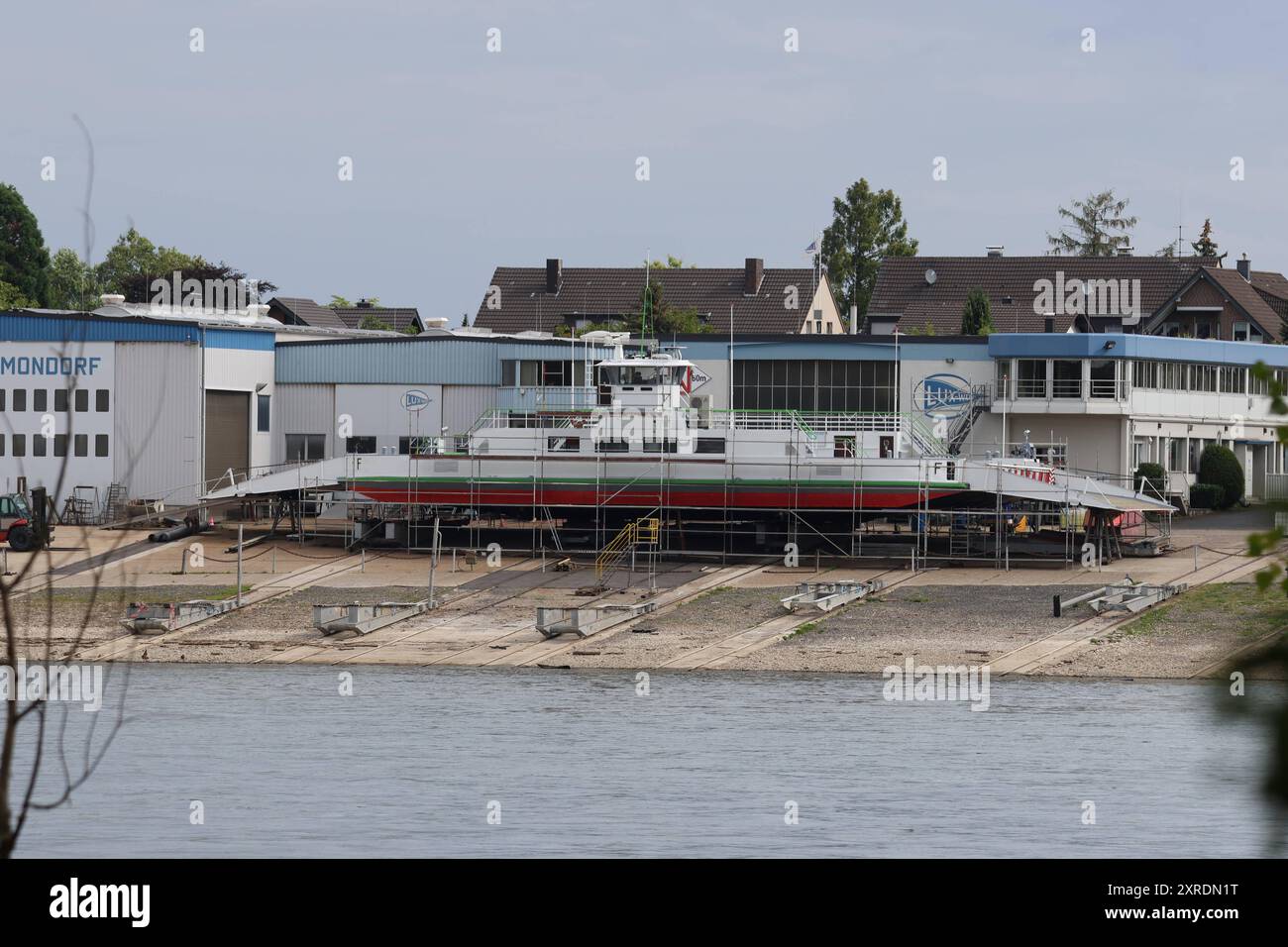 Mondorf Themenfoto: Rhein, Schiff, Technik, Werft, Lux-Werft ...