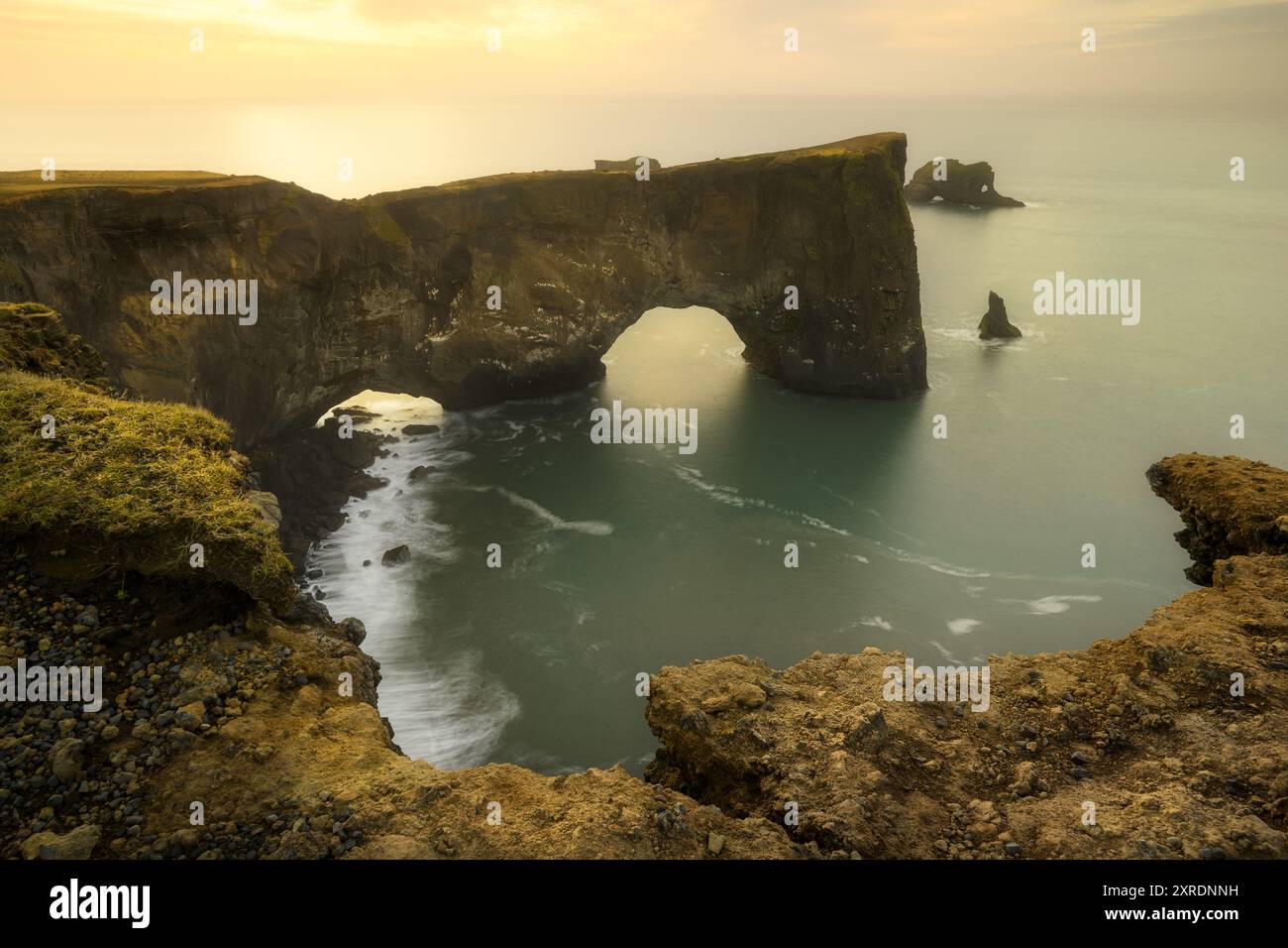 Pebble arch in the water hi-res stock photography and images - Alamy