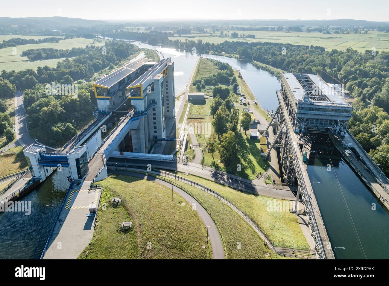 Cottbus, Germany. 10th Aug, 2024. View of the old (r) and the new ...