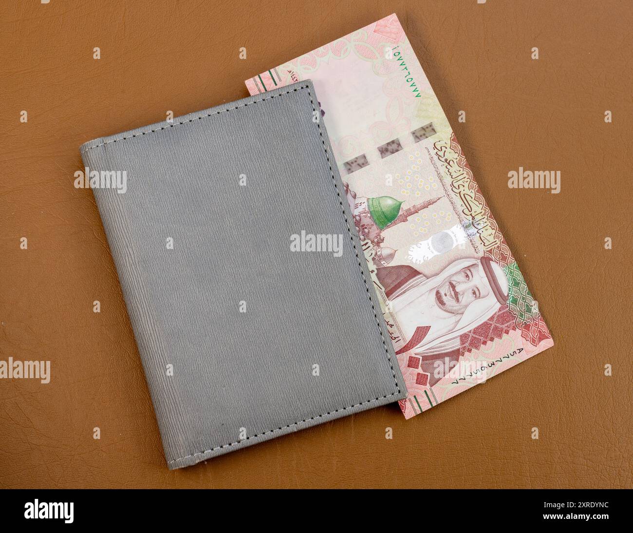 Saudi Arabia one hundred riyals banknote in a wallet Stock Photo - Alamy