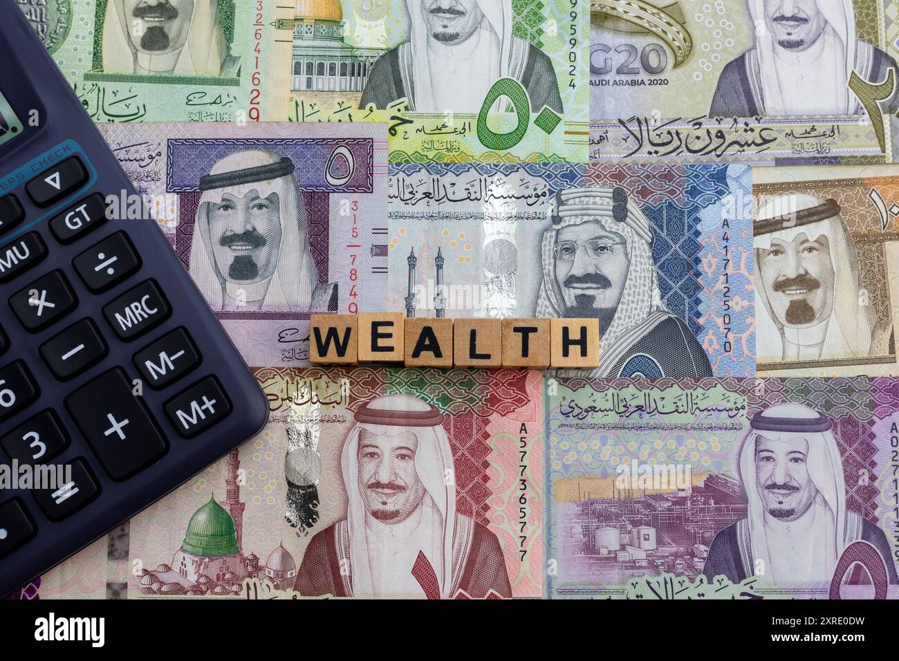Saudi Arabia currency notes with portraits of Kings Stock Photo - Alamy