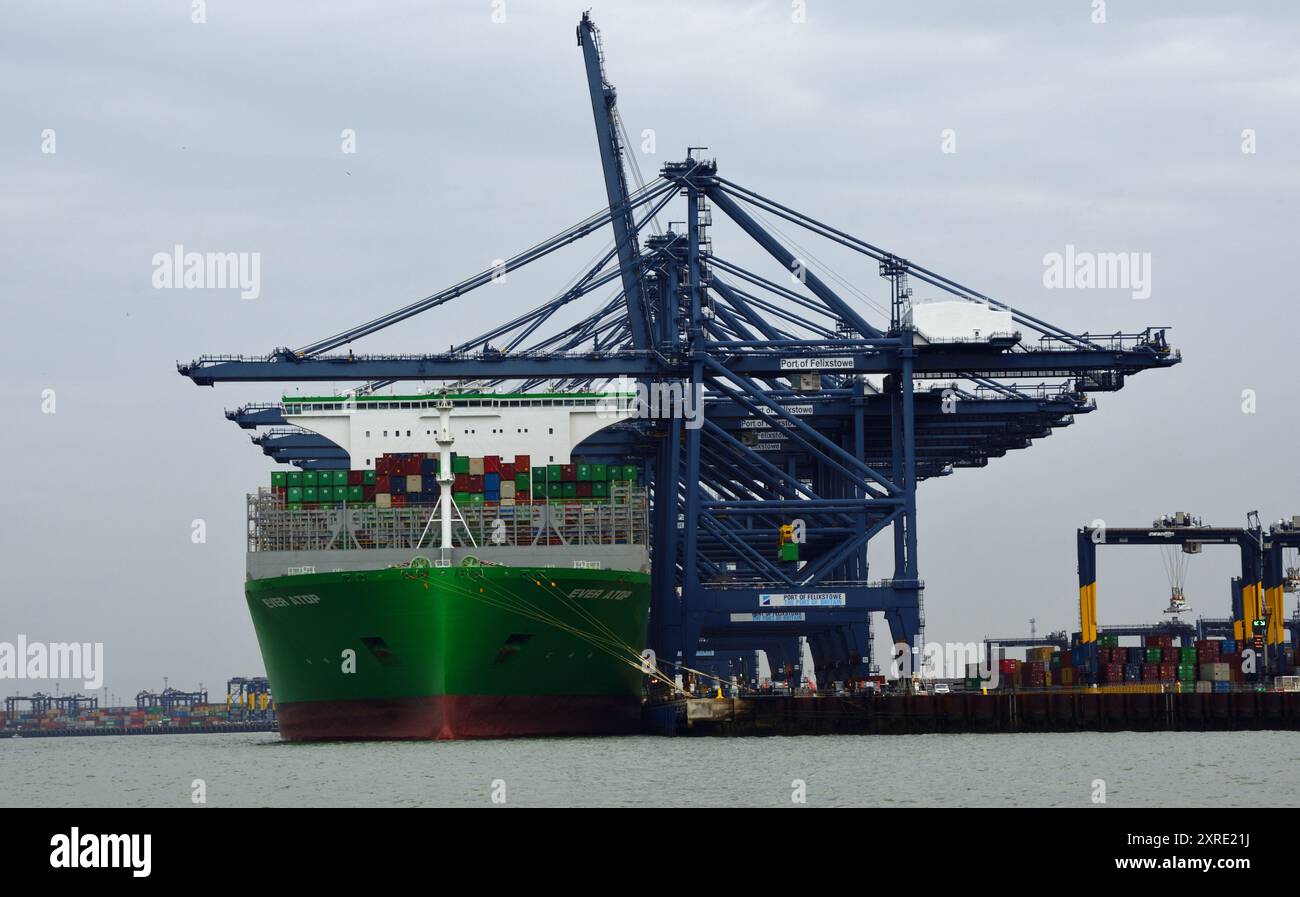 Aero containers hi-res stock photography and images - Alamy