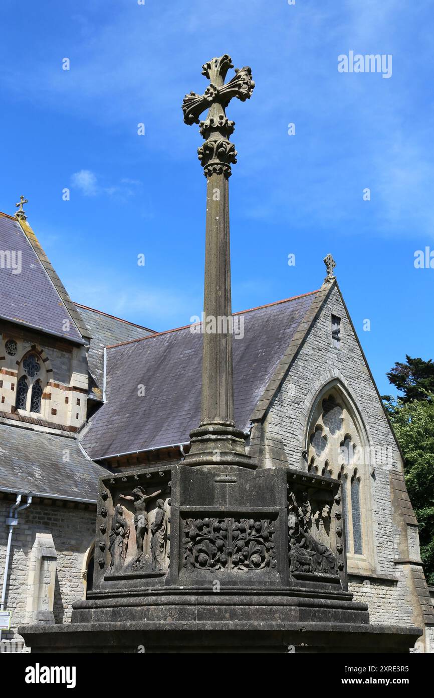 Churchyard Cross, Saint Peter's Church, Hinton Road, Bournemouth ...