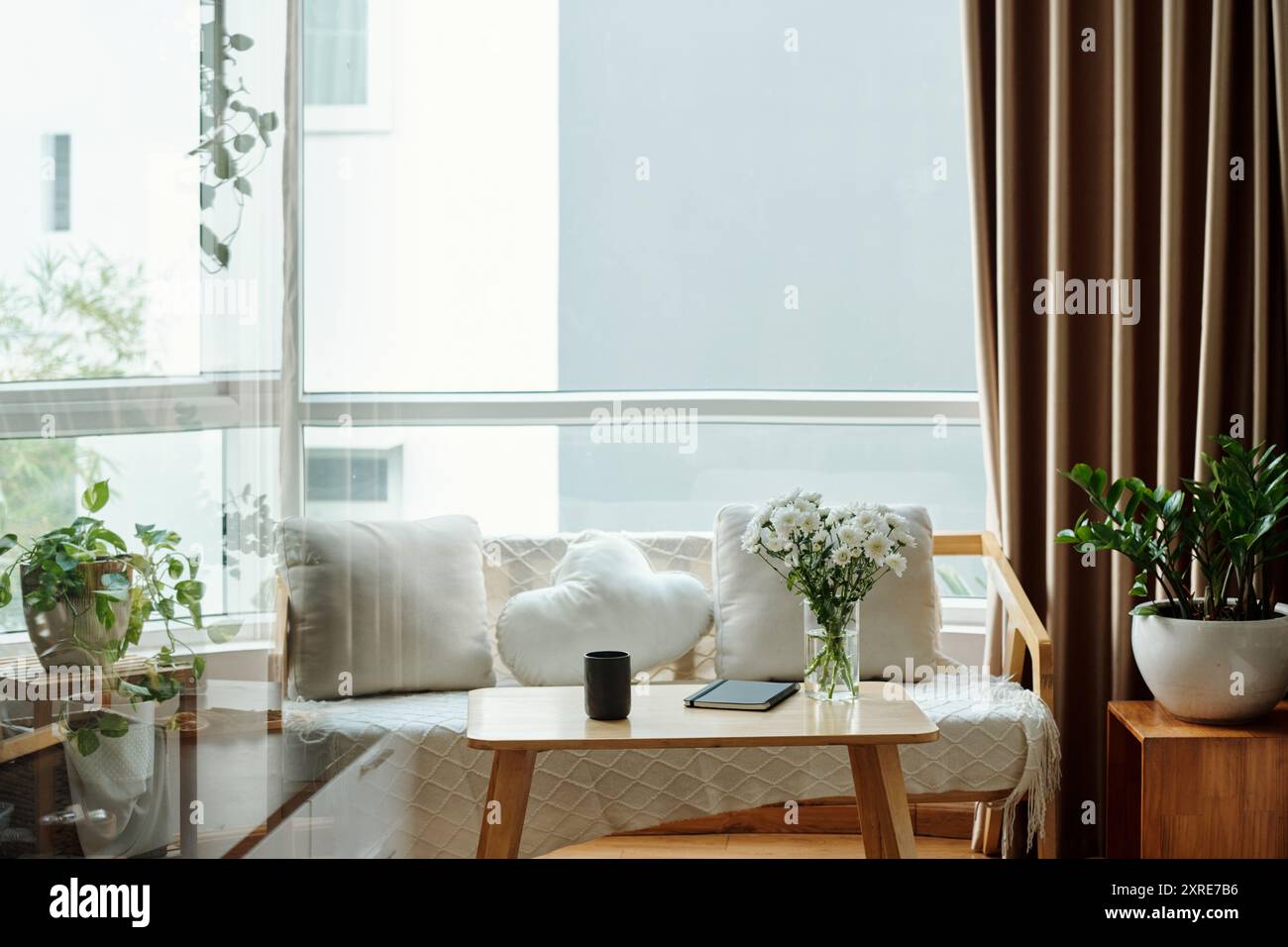 Modern interior relaxation space panoramic hi-res stock photography and ...