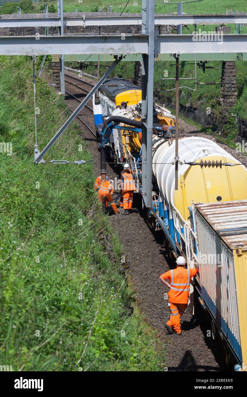 The Balfour Beatty drain train being used to jet drains to unblock ...