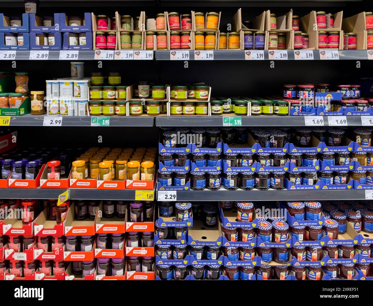 Jam jars display market hi-res stock photography and images - Alamy