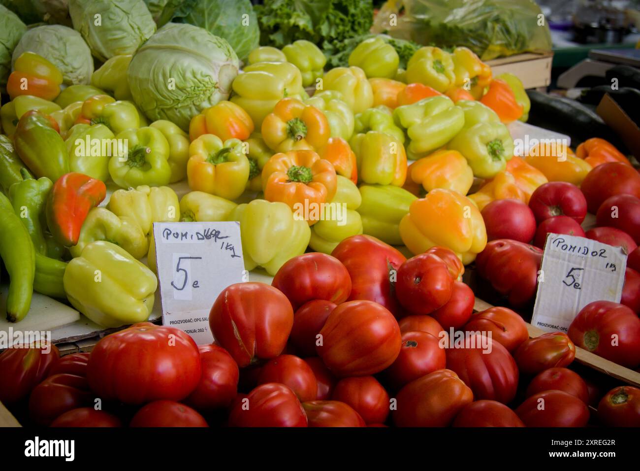Vegetables arranged in a stall at a market Stock Photo - Alamy