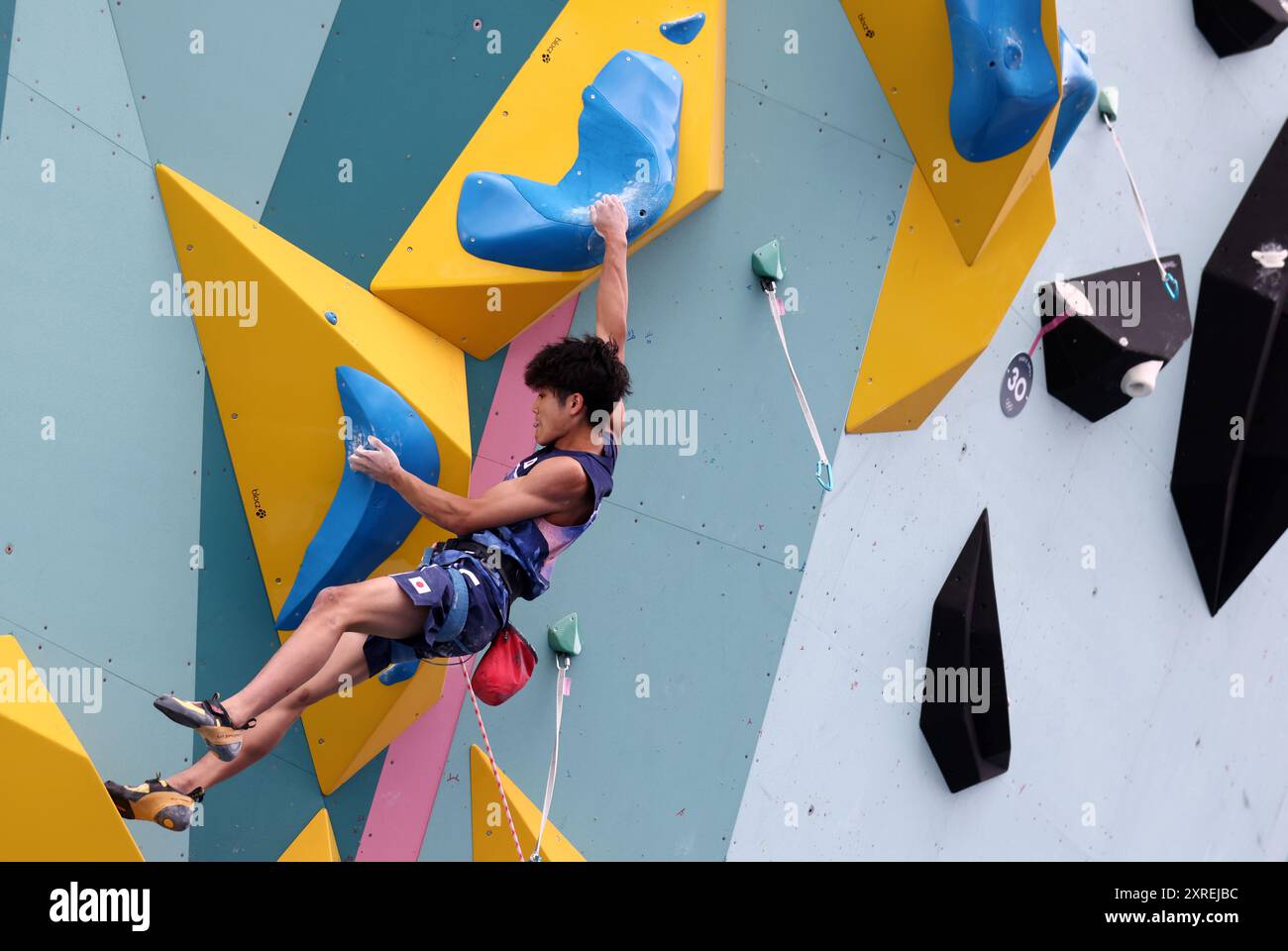 PARIS, FRANCE - AUGUST 09: Sorato Anraku of Team Japan competes during ...