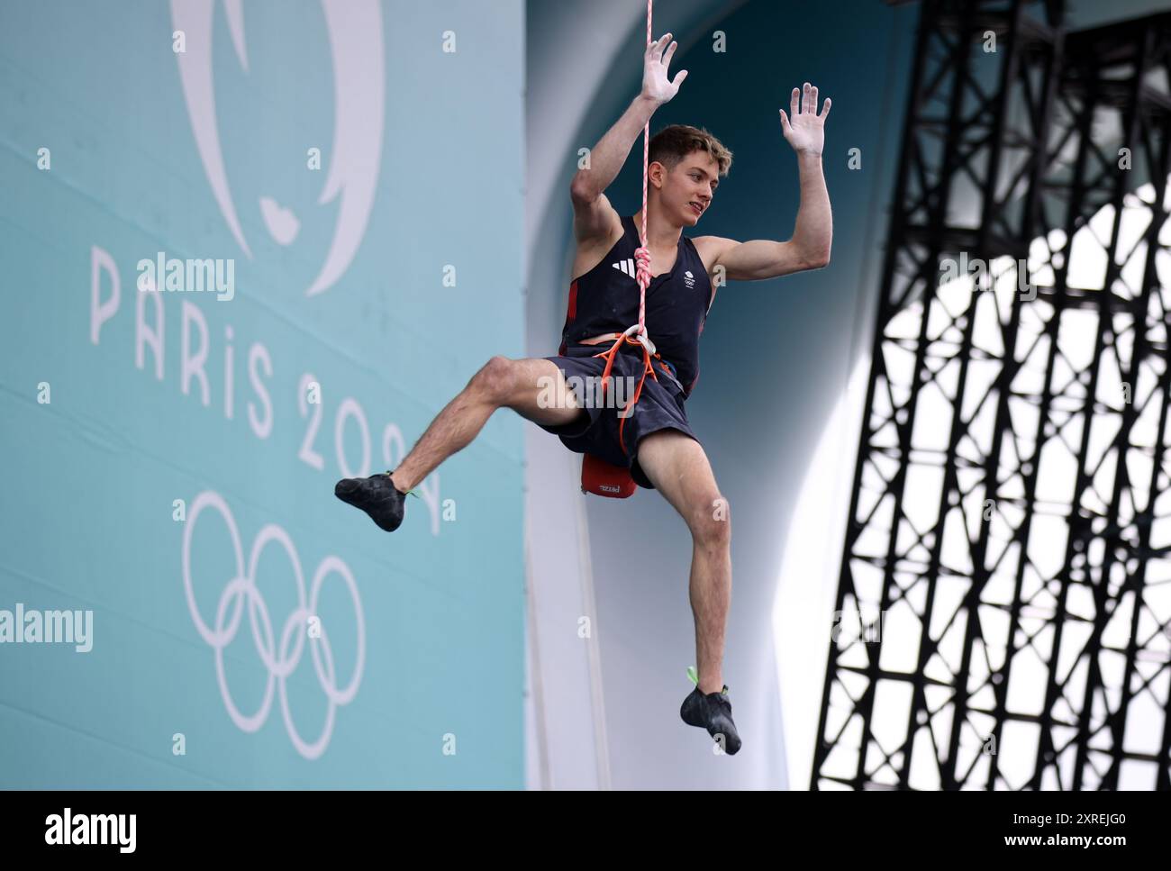 PARIS, FRANCE - AUGUST 09: Toby Roberts of Team Great Britain reacts ...